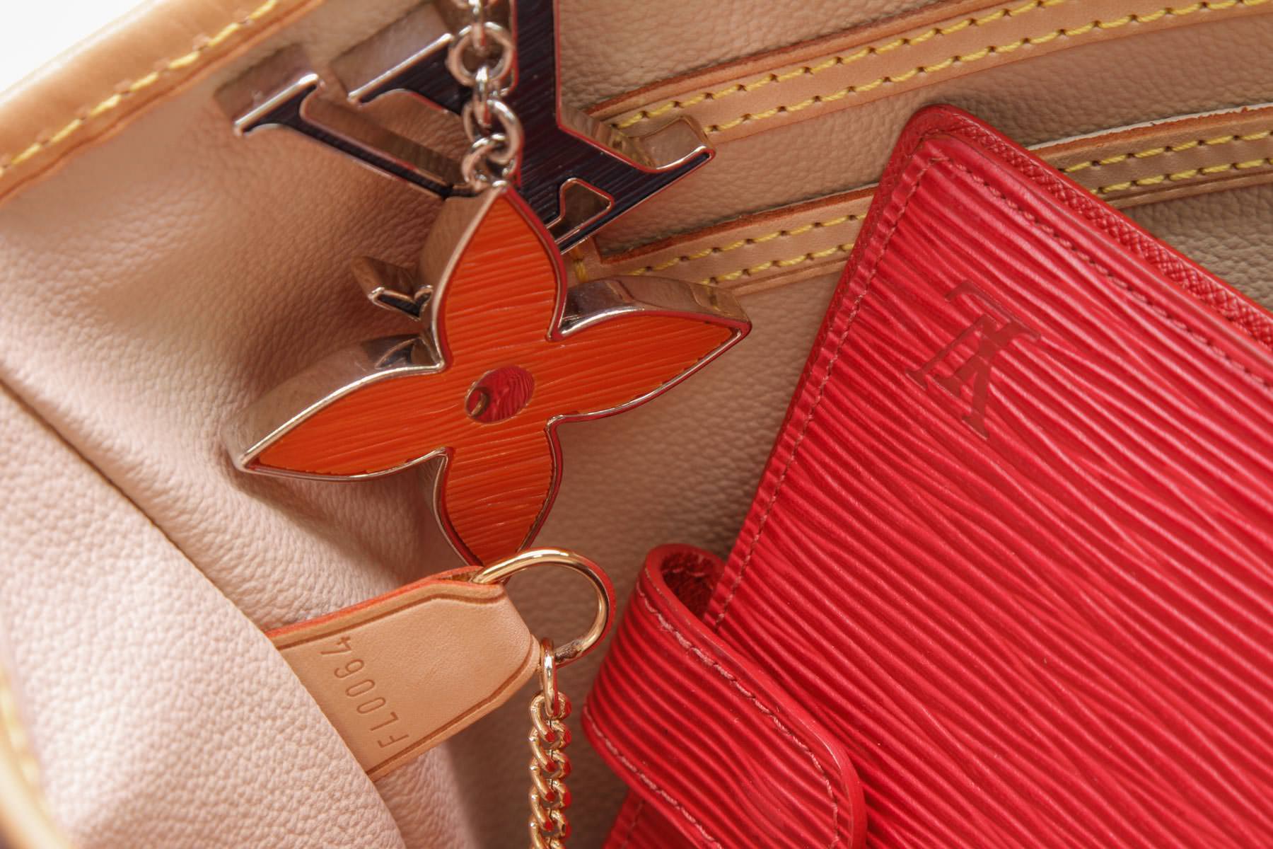 How You Can Know The Difference Between Louis Vuitton Date Codes and M ...